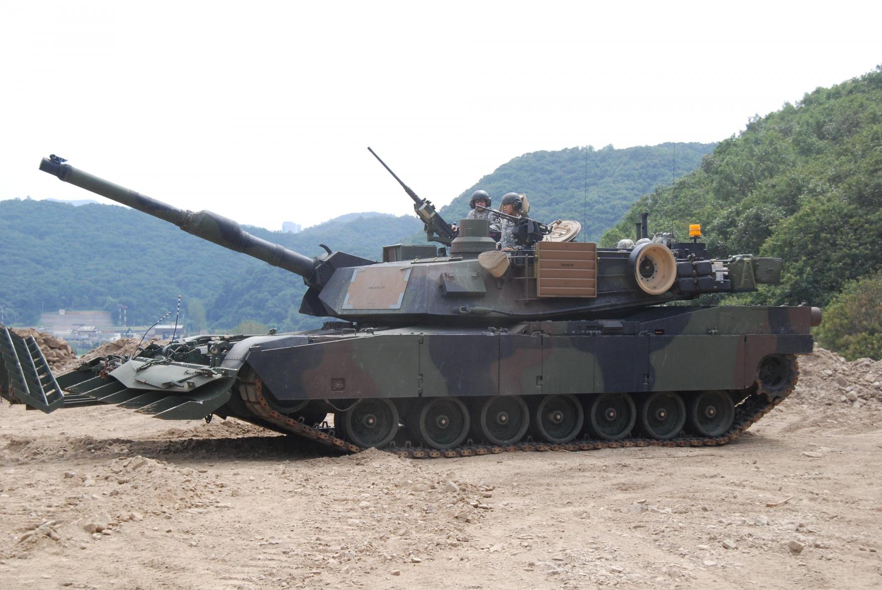 미 육군 2보병사단 1여단에 새로이 배치된 M1A2 전차 : 네이버 블로그